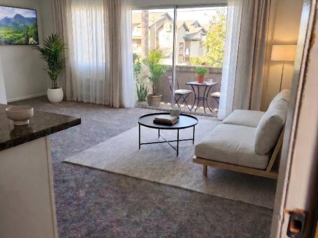 Studio, 1 bath, Condo 8726 Independence Ave