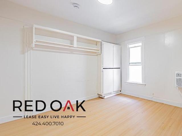 Studio, 1 bath, Condo 805 S Centre St