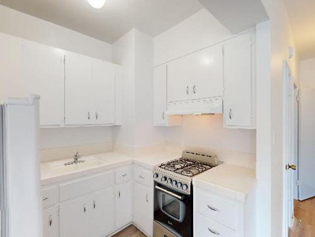 Studio, 1 bath, Condo 810 Eddy St