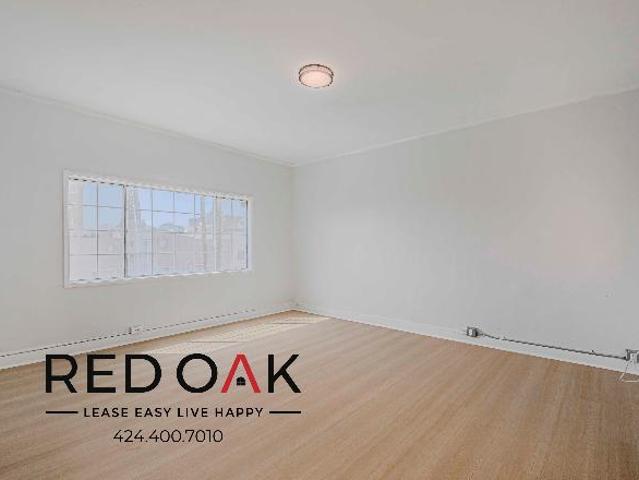 Studio, 1 bath, Condo 822 S Park View St