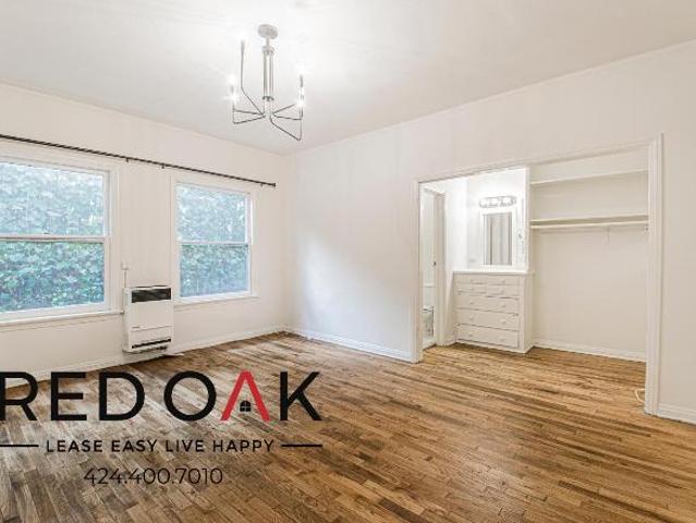 Studio, 1 bath, Condo 836 Sanborn Ave