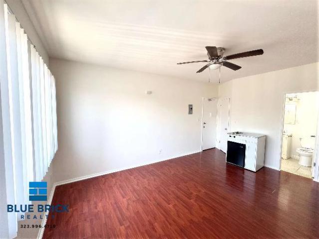 Studio, 1 bath, Condo 946 S Carondelet St