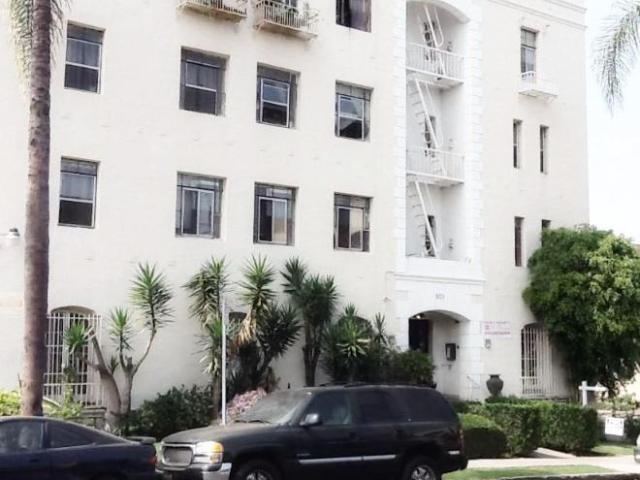Studio, 1 bath, Condo 901 S Kingsley Dr