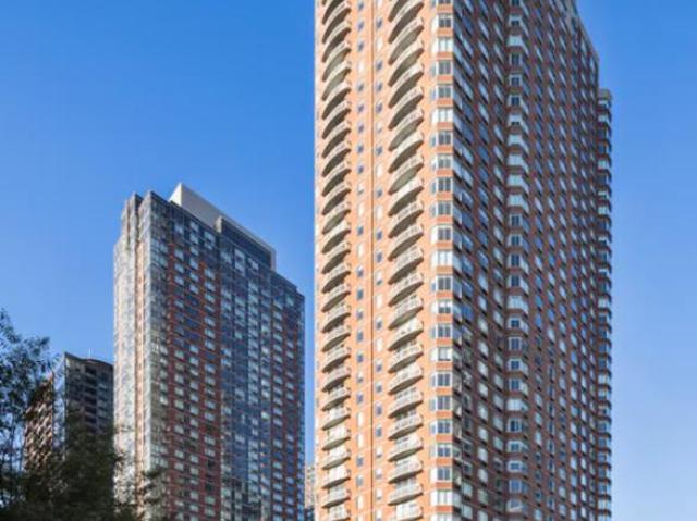 Studio, 1 bath, Condo 907 Washington Blvd