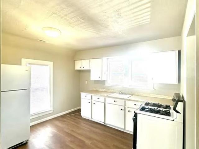 Studio, 1 bath, Condo 910 Sahwatch St