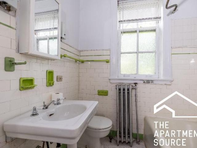 Studio, 1 bath, Condo 911 Elmwood Ave