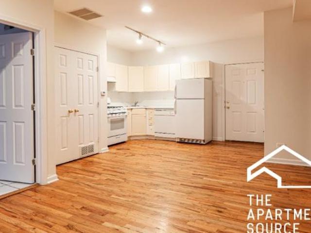 Studio, 1 bath, Condo 917 West Dakin St