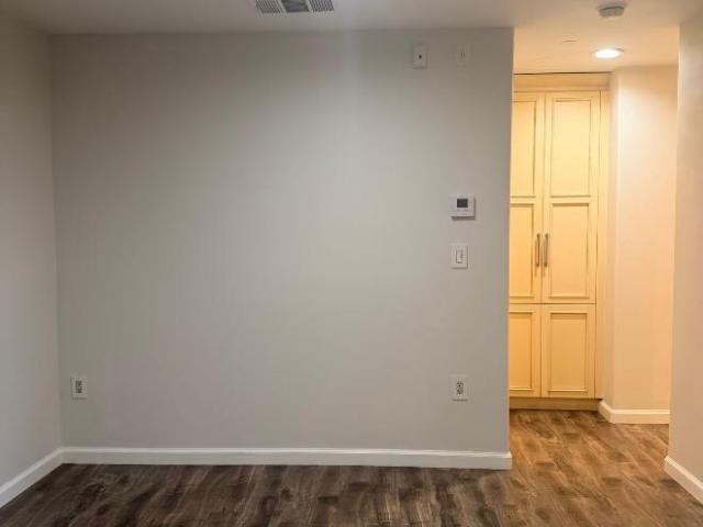 Studio, 1 bath, Condo 917 N Sierra Bonita Ave