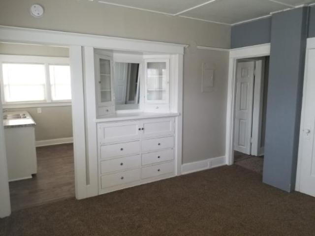 Studio, 1 bath, Single Family 129 W Kimball Ave