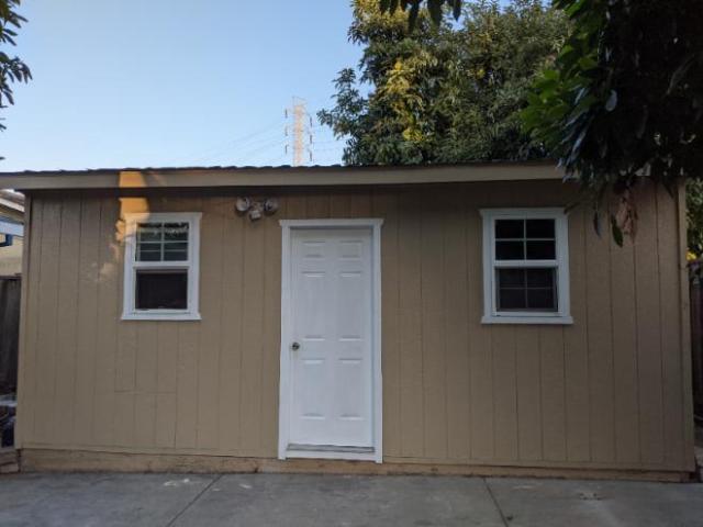 Studio, 1 bath, Single Family 1512 Fruitdale Ave