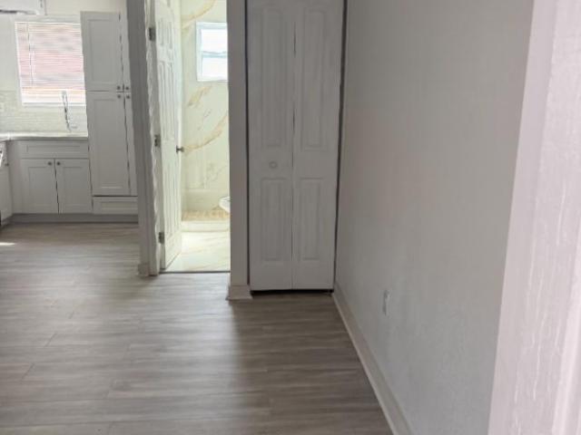 Studio, 1 bath, Single Family 1817 North Tamiami Trail