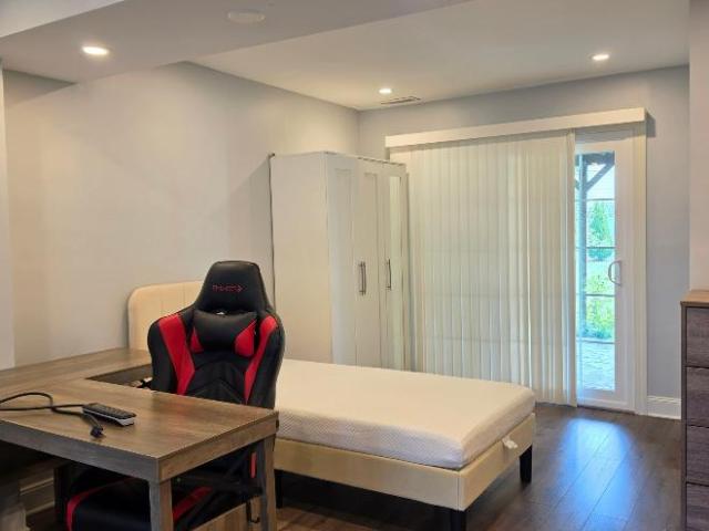 Studio, 1 bath, Single Family 18 Sherwood Ln