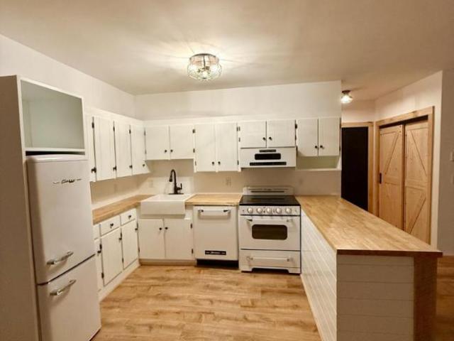 Studio, 1 bath, Single Family 22 Paris Street
