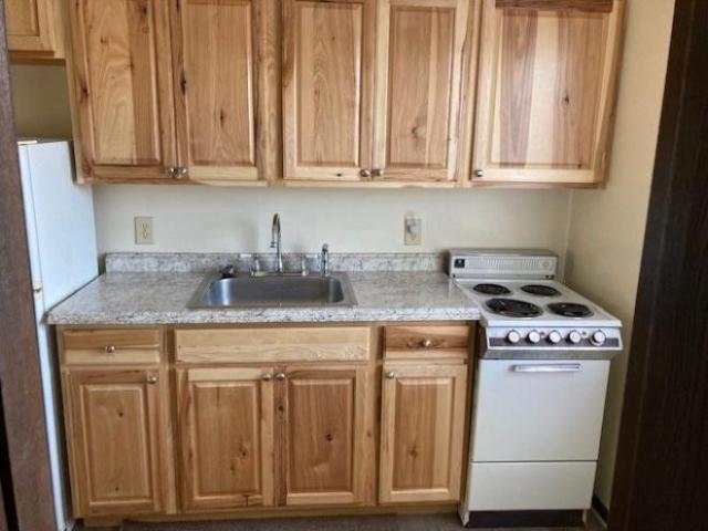 Studio, 1 bath, Single Family 234 Eastwood Dr