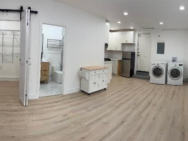Studio, 1 bath, Single Family 2796 Entrada Cir