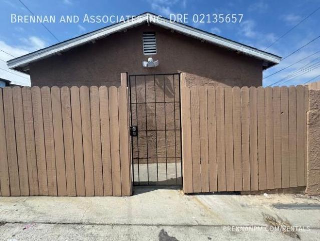 Studio, 1 bath, Single Family 3011 Franklin Ave