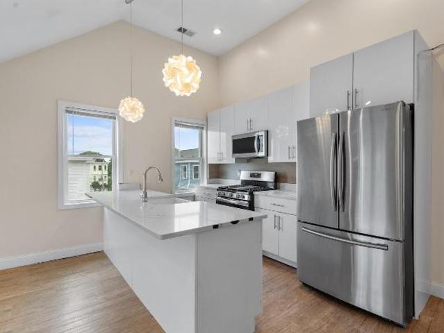 Studio, 1 bath, Single Family 31 Penn Street