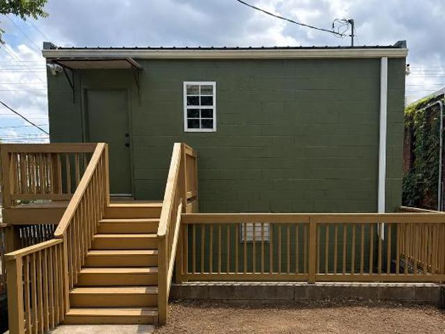 Studio, 1 bath, Single Family 406 Cedar Ln