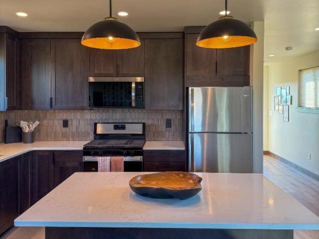 Studio, 1 bath, Single Family 4321 Blackwood Rd