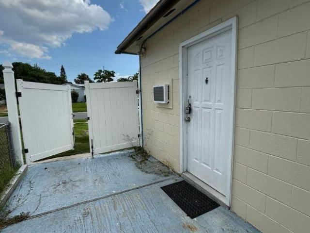 Studio, 1 bath, Single Family 4523 Ligustrum Way