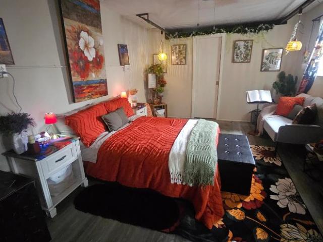 Studio, 1 bath, Single Family 5220 Malaga Ave