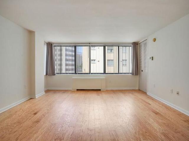 Studio, 1 bath, Single Family 522 21st St Nw