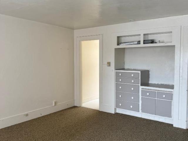 Studio, 1 bath, Single Family 605 Capitol Way S