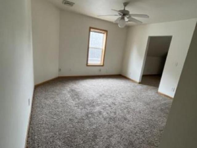 Studio, 1 bath, Single Family 609 W White St