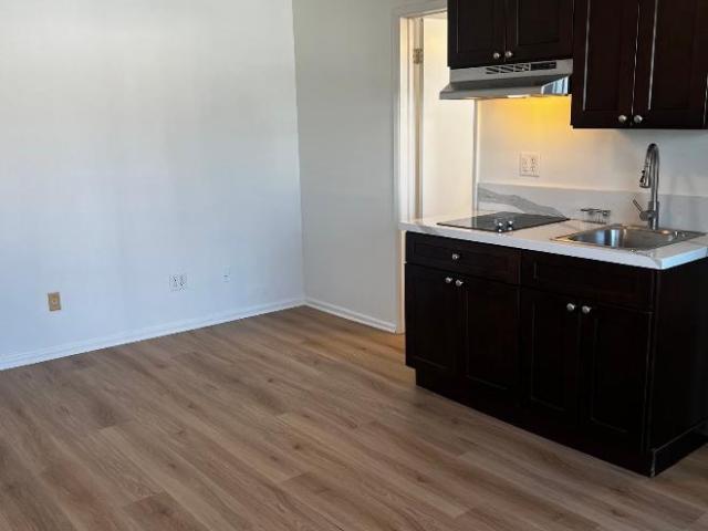 Studio, 1 bath, Single Family 60A Brentwood Avenue
