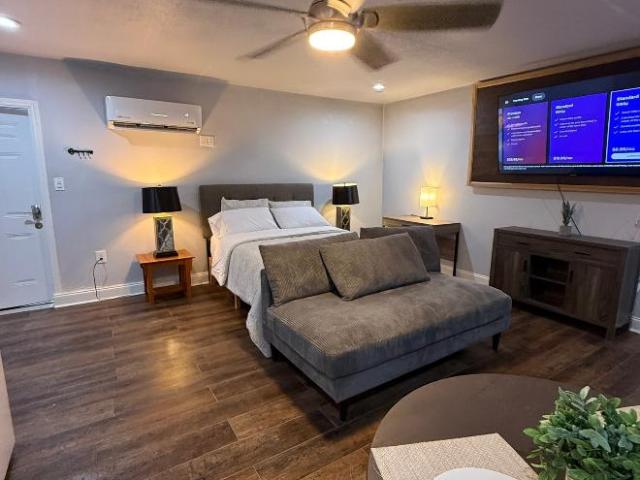 Studio, 1 bath, Single Family 6134 Spring Time St