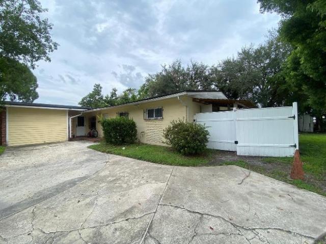 Studio, 1 bath, Single Family 830 Royal Oak Dr