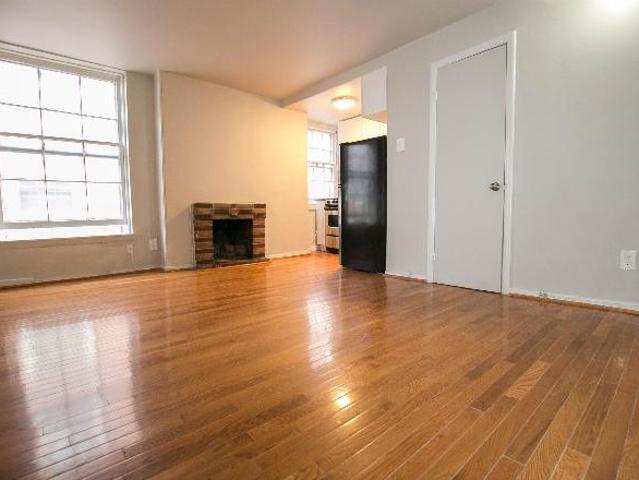 Studio, 1 bath, Single Family 927 Pine Street