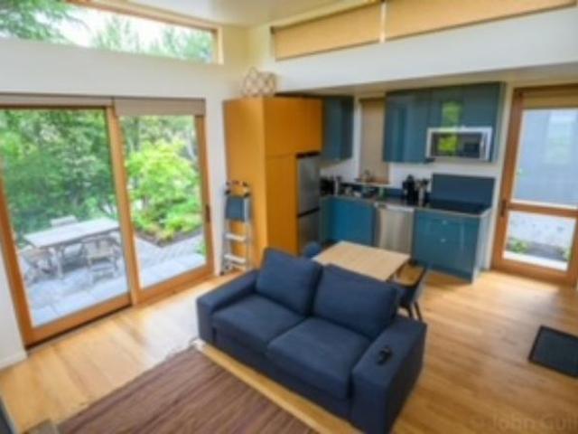 Studio, 1 bath, Townhouse/Brownstone/RowHouse 1902 35th Avenue West