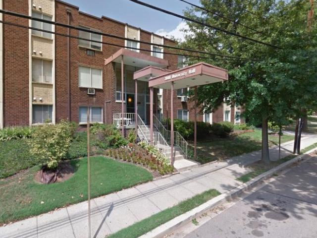 Studio, 1 bath, Townhouse/Brownstone/RowHouse 3000 7th St Ne