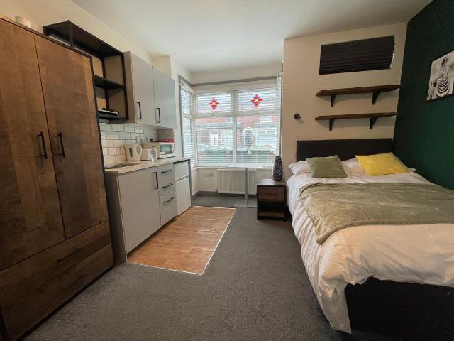 Studio 1 Milton Road, Fletton, Peterborough, Cambridgeshire PE2, Room to rent, £675 pcm | PrimeLocation