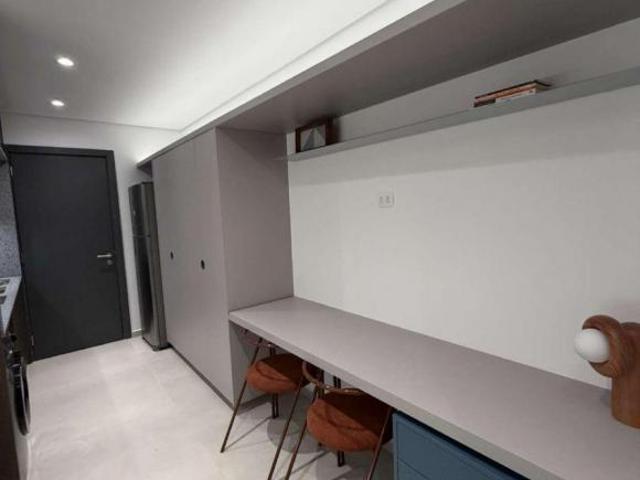 Studio 24 m2 no centro de Curitiba ideal para uso ou investimento