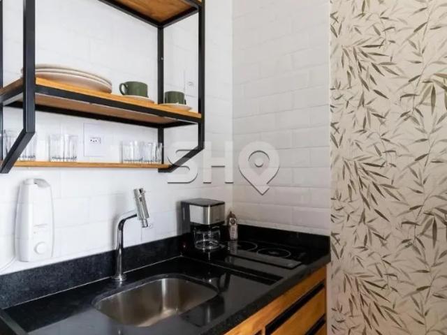 Studio 25m² mobiliado com cama e eletrodomestico