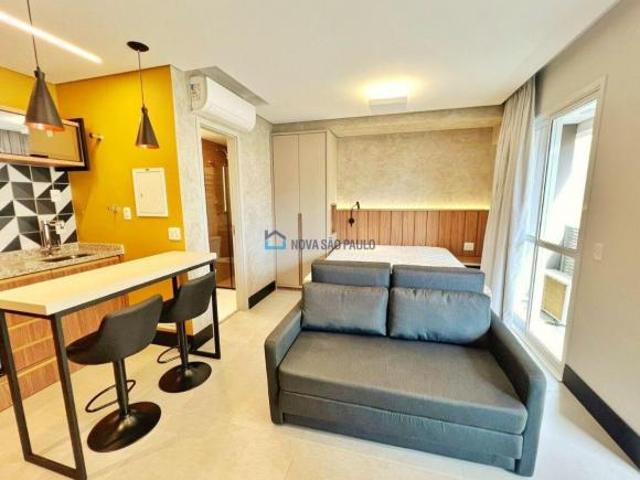 Studio 28m² Mobiliado com Varanda, Vaga e Lazer Completo ? Próx. Metrô Vergueiro