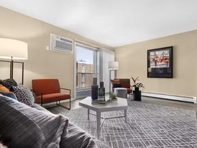 Studio 2nd and 3rd floor Garden Gates