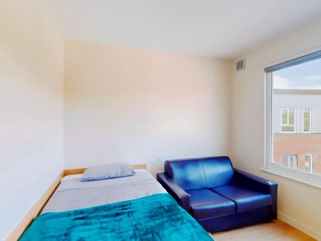 Studio – 2nd Floor