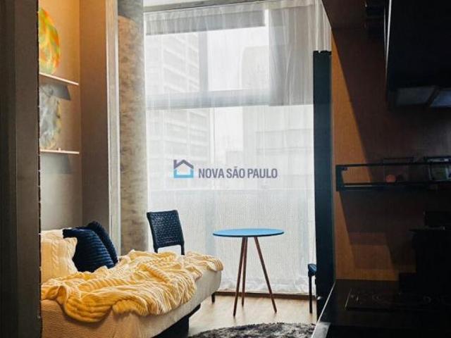 Studio 30 m² mobiliado, pé direito duplo, próximo ao metrô Moema, ideal para inv