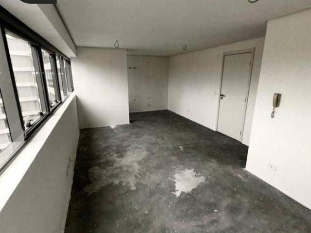Studio 33m² Open Space c/ 1 vaga no Centro