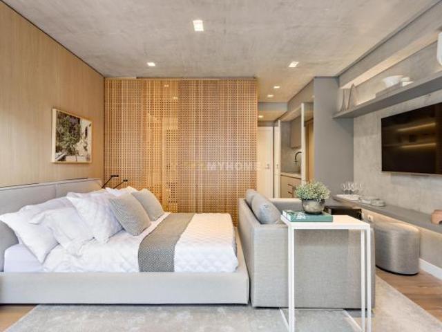 Studio 36m² com sacada e churrasqueira em frente ao Parque Barigui