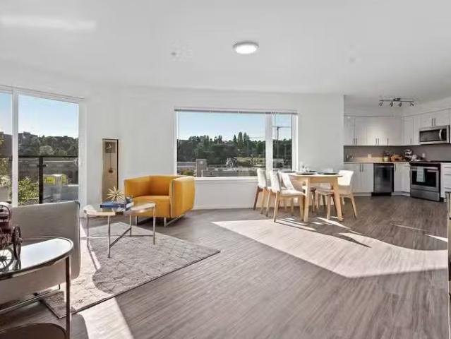 Studio 443 sqft U Place Apartments