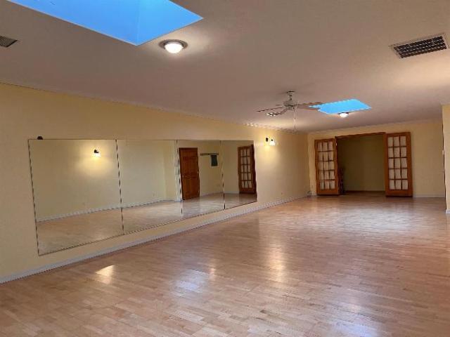 Studio, 4 bath, Apartment 450 Lewis Street