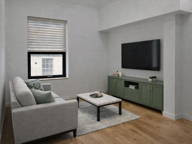 Studio 4, Pollecoff House 290 294 High Street