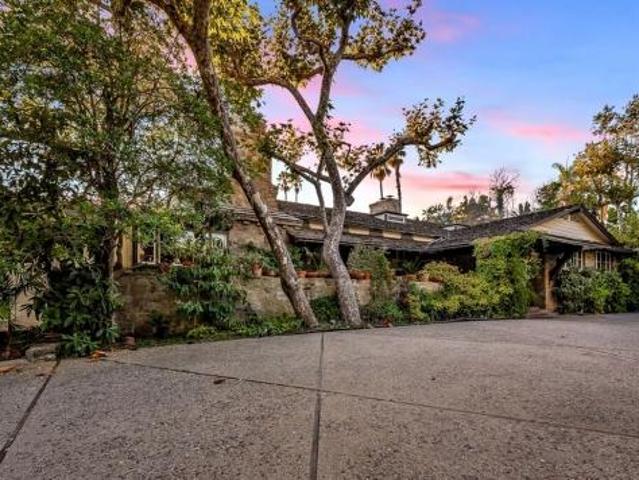 Studio, 5 bath, Single Family 829 Whittier Drive