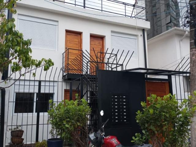 STUDIO COM MOBILIA COMPLETA