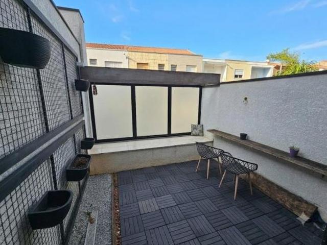 Studio mobiliado com jardim privativo próximo ao metro Santa Cruz