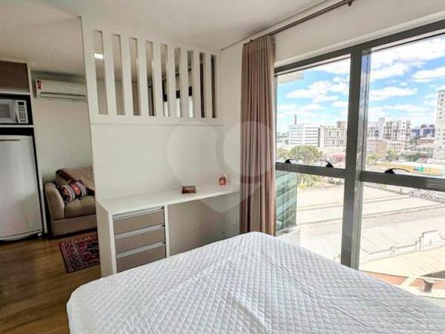 Studio com vaga de garagem, bairro centro 041 99710 46 52